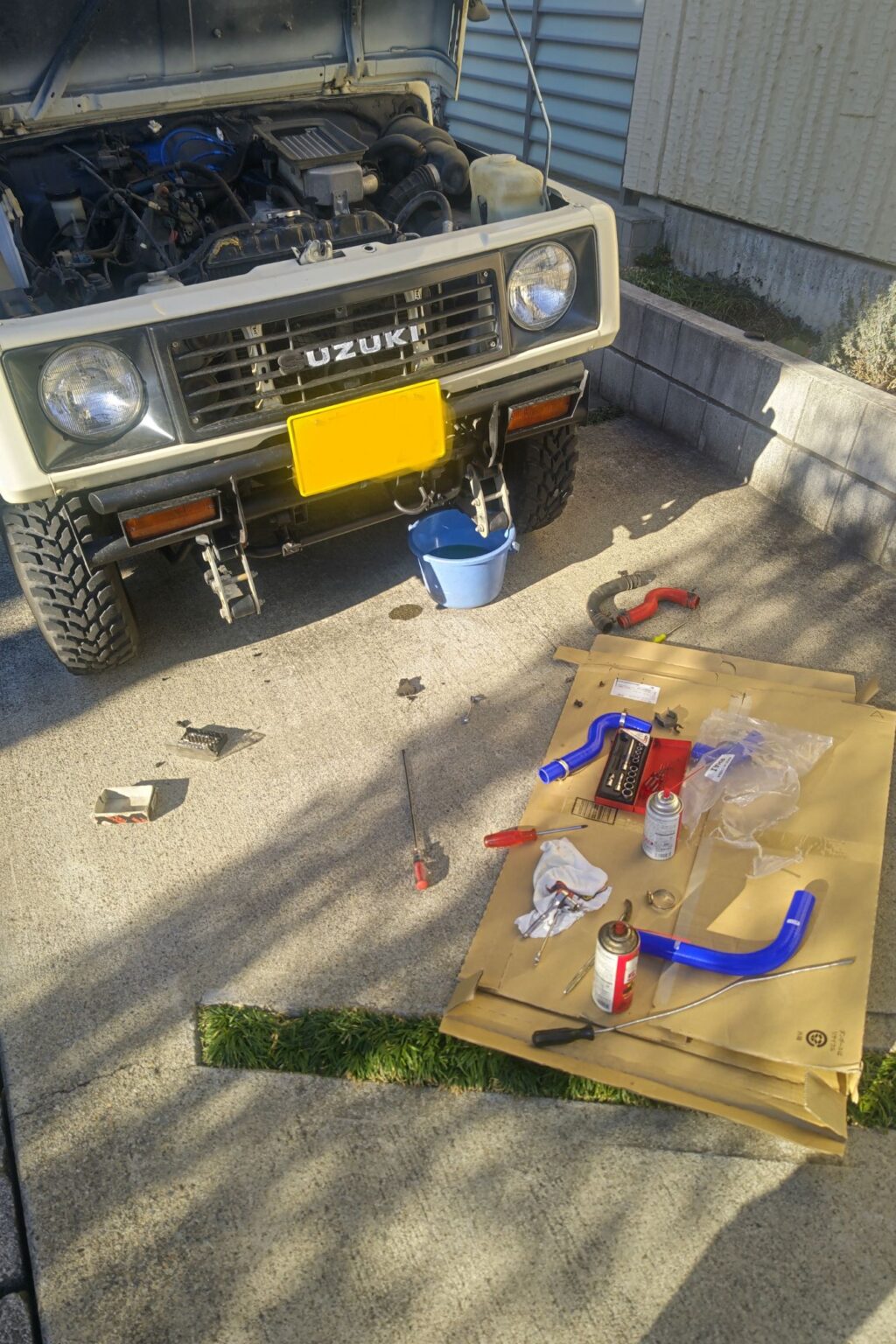 ジムニーJA11 冷却系メンテナンスDIYホース・センサー・クーラント交換 | muddy life